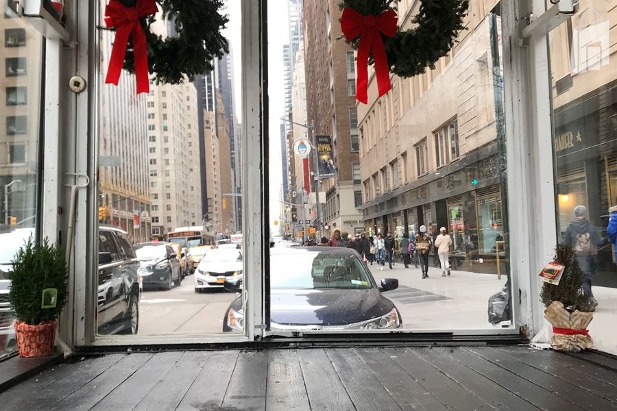 My Space is a Glass Enclosed Mobile Pop Up in New York - rent this pop ...