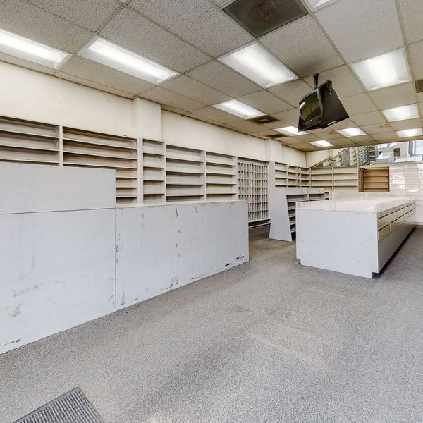 STOREFRONT, SIGNAGE, OPEN FLOOR PLAN in Los Angeles - rent this pop up ...