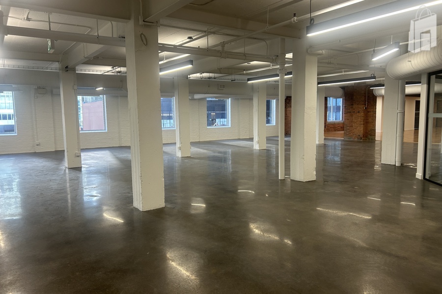 82 Peter Street - Suite 400 in Toronto - rent this pop up shop on ...